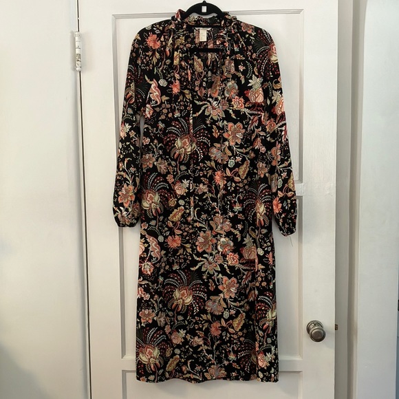 H&M | Dresses | Fun H M Mid Length Dress | Poshmark